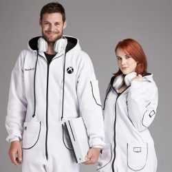 Microsoft presenta Xbox Onesie, la prenda para los jugadores