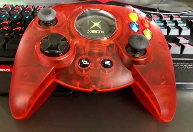 Hyperkin anuncia modelos transparentes para el mando Duke