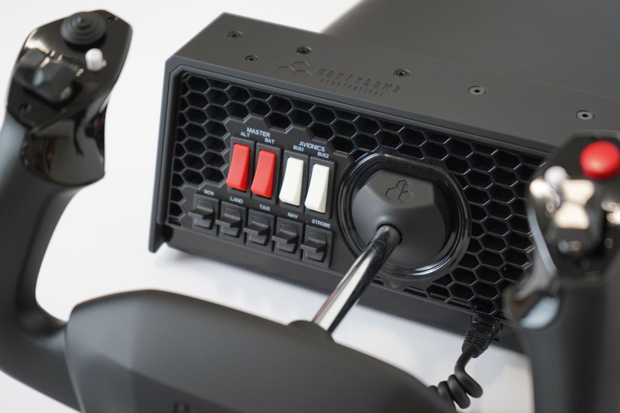 Presentado el nuevo Honeycomb Alpha Flight XPC para Xbox y PC ...